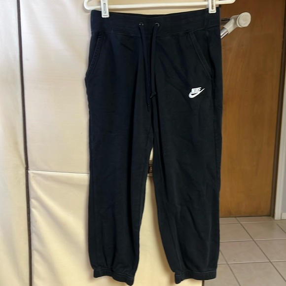Nike | Bottoms | Nike Sweatpants With Drawstring Color Is Black Has Two ...